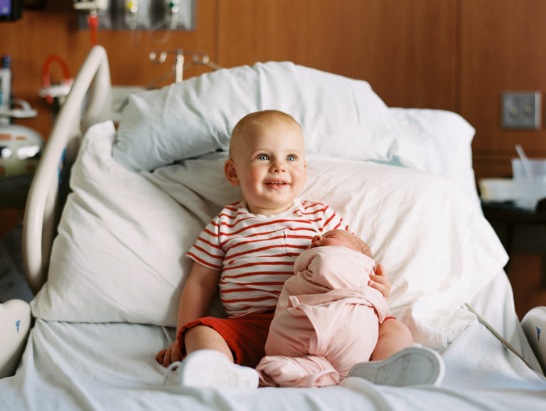 chicago first48 newborn hospital photography | meeting baby. | Simply ...